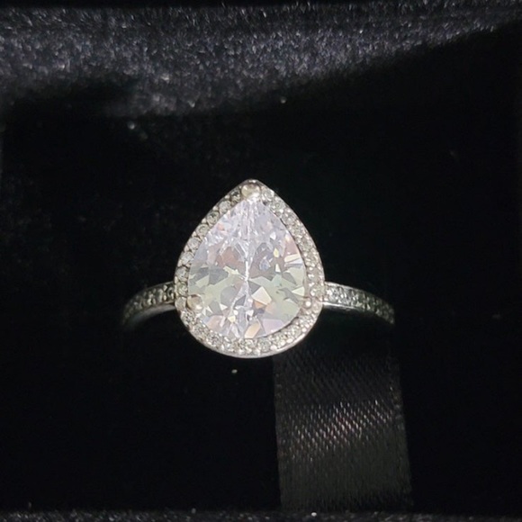 Pandora | Jewelry | Pandora Sparkling Teardrop Halo Ring | Poshmark